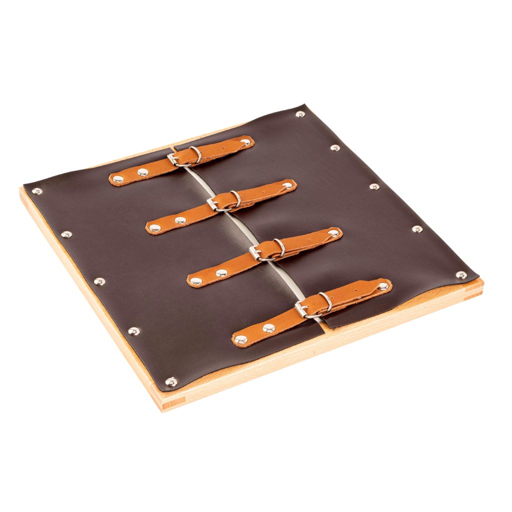 Shoe Lacing Frame | Nettbutikk Montessori Norge